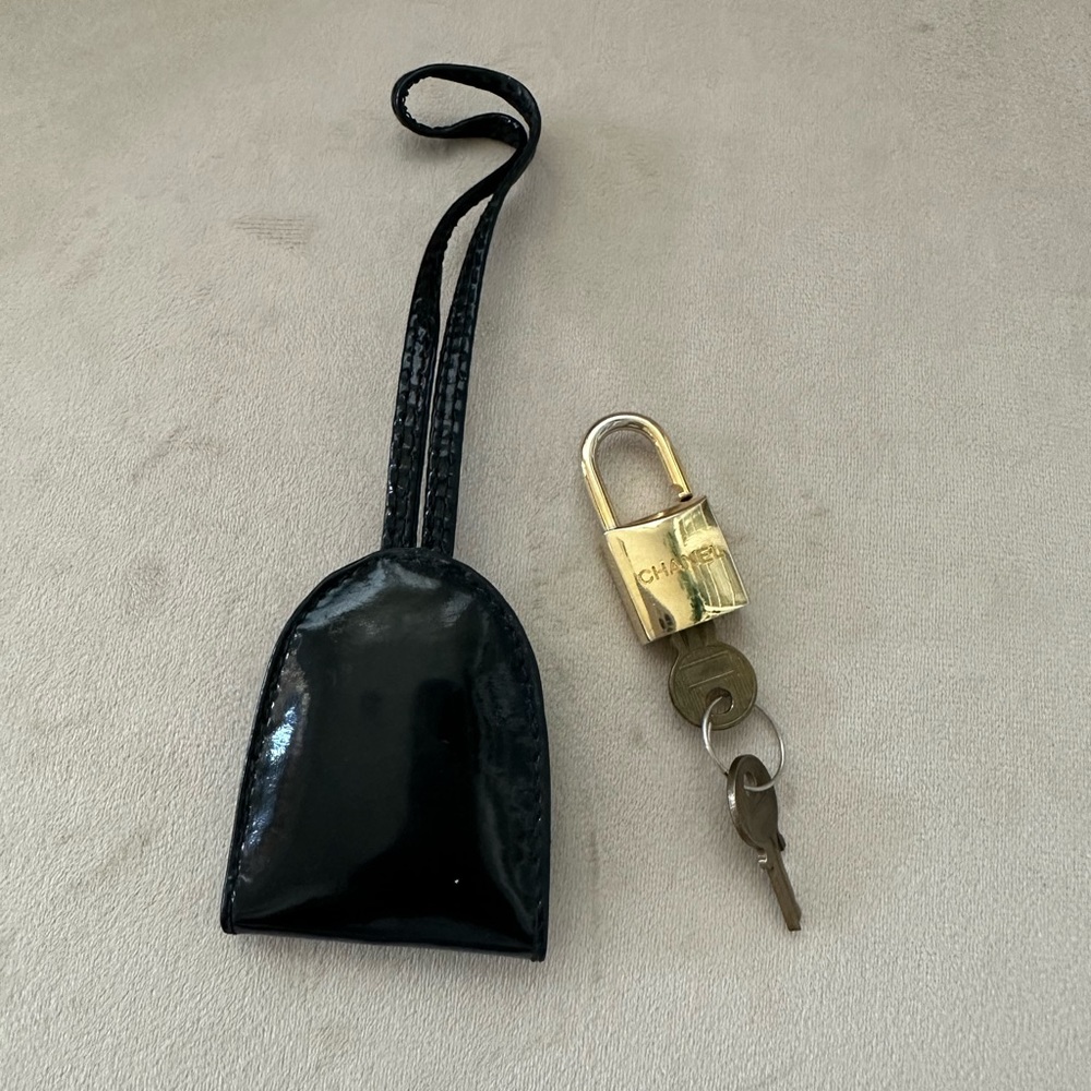 Authentic Chanel Patent Leather Luggage Tags Set With… - Gem